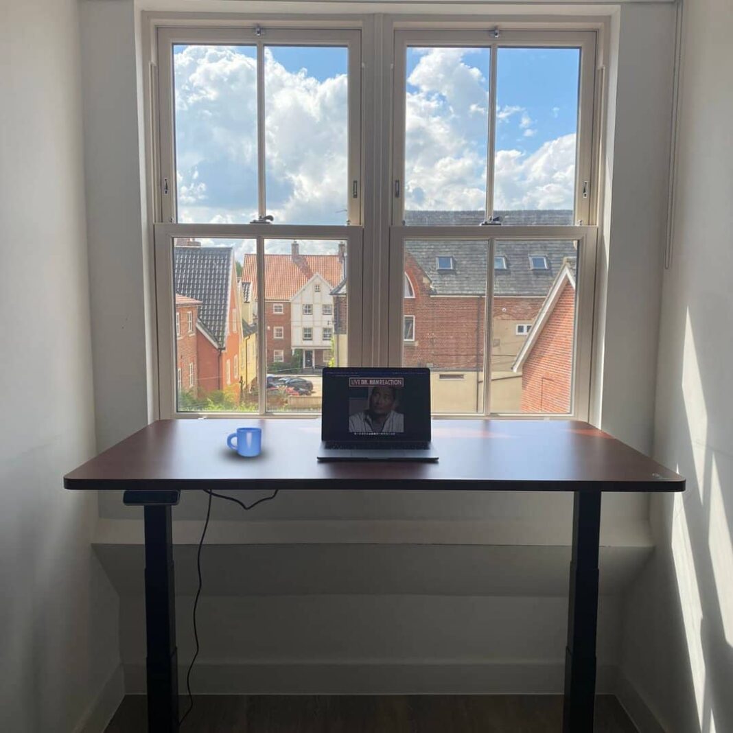 How to Calculate the Best Height for a Standing Desk?