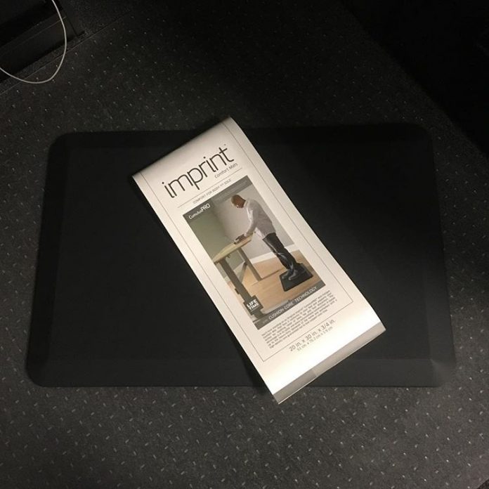 5 Best Standing Desk Mats for 2024 : Reviews and Buying Guide