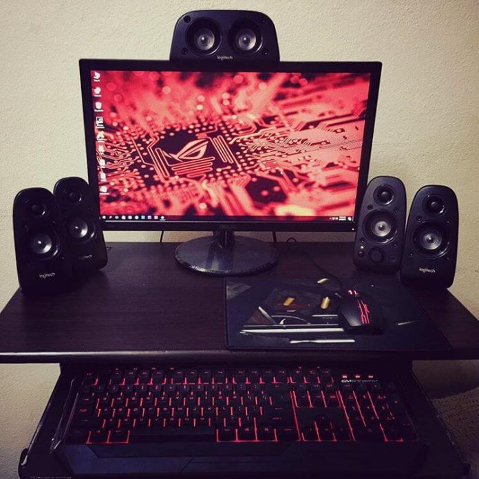 Step up Your Game with 8 Gaming Desk Accessories