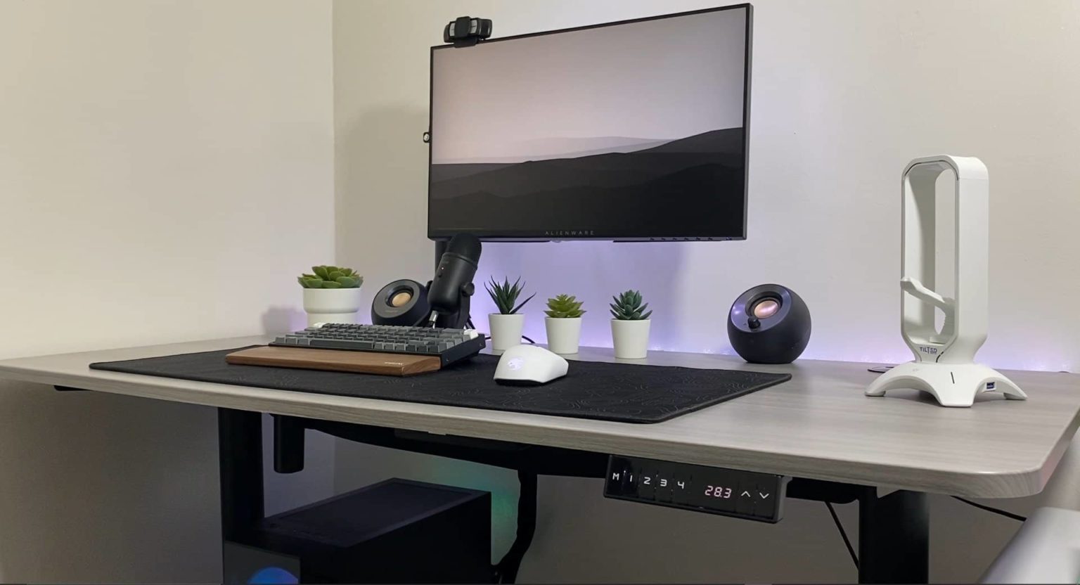 Apex Desk Elite vs Vortex Standing Desk: Which is a Better Buy?