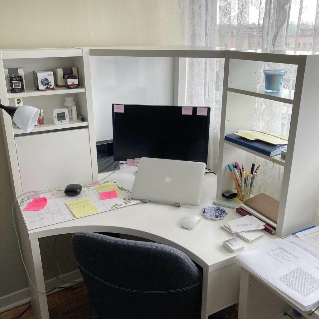 5 Best Corner Desks for your Home Office & Why need Them