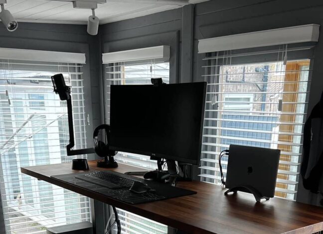 Standing Desks Review - The best sit-stand up desk 2021