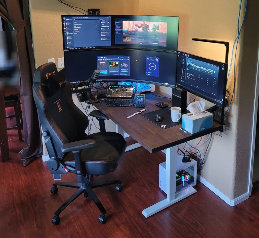 Top 7 Best Triple Monitor Stands For a Busier Workstation