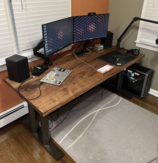 4-leg Standing Desks - the King for WFH office setup?