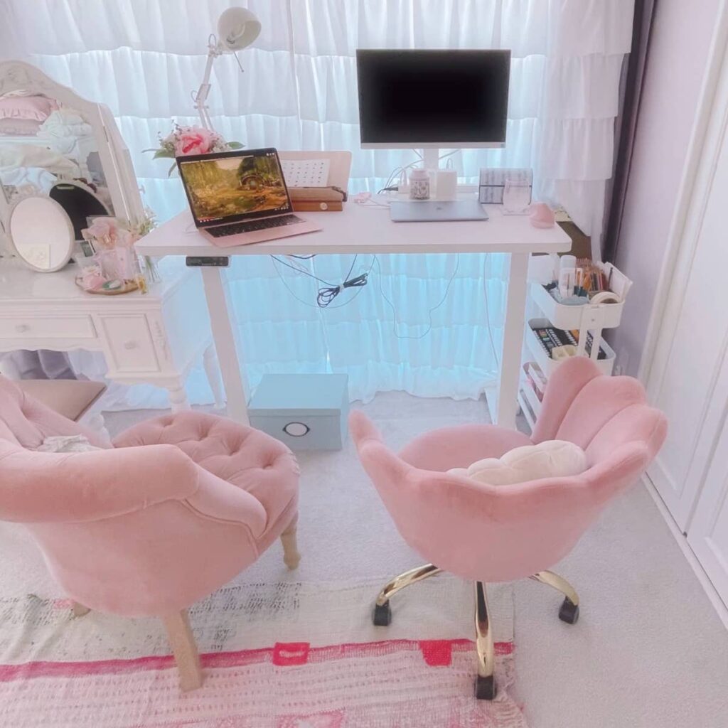 Flexispot E7 vs Uplift V2 - which standing desk should you bring home?